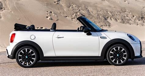 Mini Convertible Seaside Edition แต่งพิเศษ พร้อมตัวถังสี Caribbean Aqua และ Nanuq White