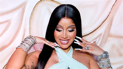 Cardi B Gana Casi 10 Millones De Dólares Al Mes Solo En Onlyfans