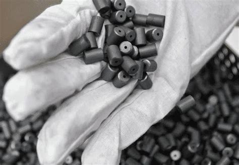 Michael Backelöv On Linkedin This Is What Uranium Dioxide Looks Like This Is What Is Used As