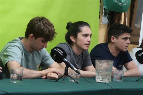 Aner Peritz Euzkitze K Irabazi Du 52 Osinalde Bertsolari Sariketa Goierriko Hitza