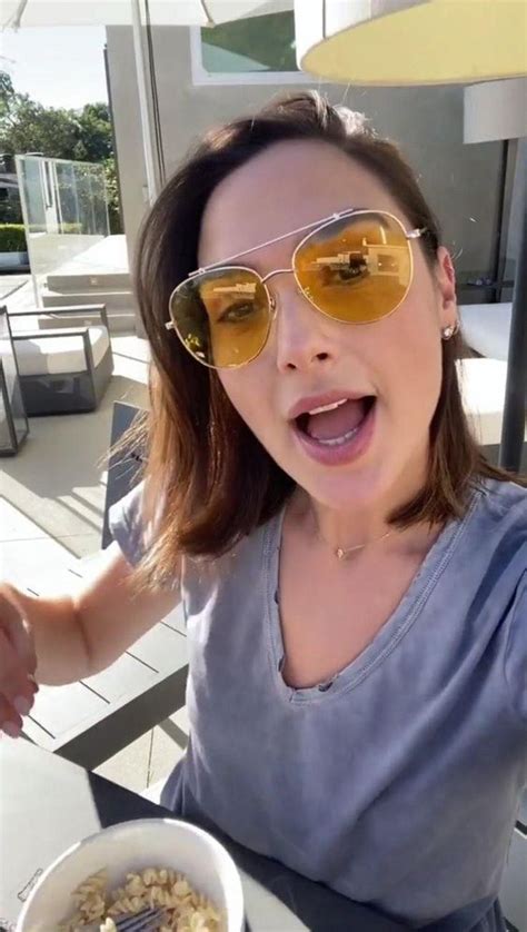 15 Pictures Of Wonder Women Fame Gal Gadot Will Surely Make Your Day Hot News