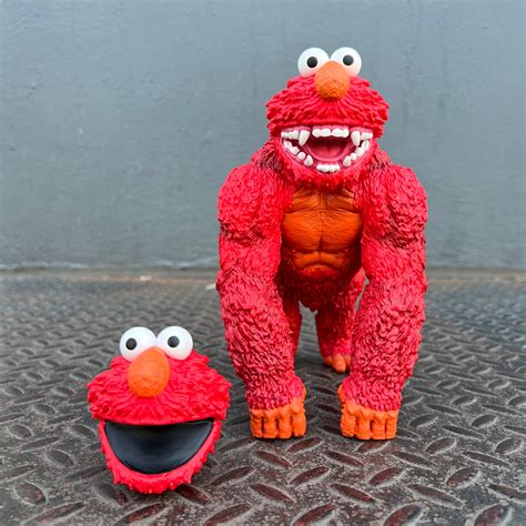 Elmo Kong Resin Figure Bottleneck Gallery