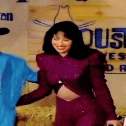 Pin By Sarah Cole On The Queen Selena 💜 ️💄👑🎤 Selena Quintanilla Perez