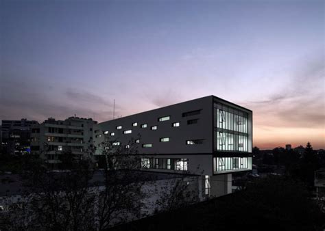 Nestlé Waters Beirut Office Features A Top Heavy Shape
