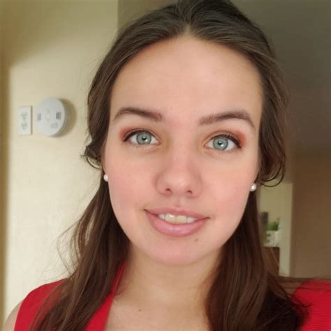 Rylee Morris Director Of Operations Mindsoother Therapy Center Linkedin