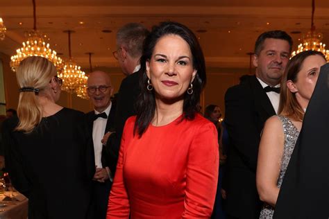 Annalena Baerbock Annalena Baerbock Trifft Beim Bundespresseball Ihren Ex