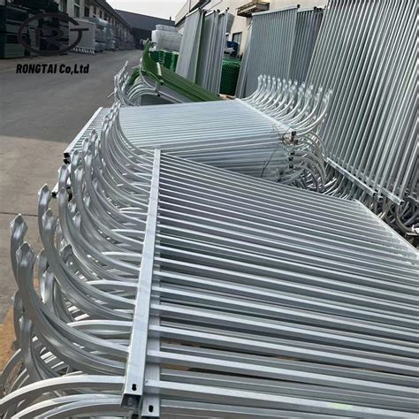 Highway Guard Rail Fence Customized Galvanized Pipe Iron Welded Fence