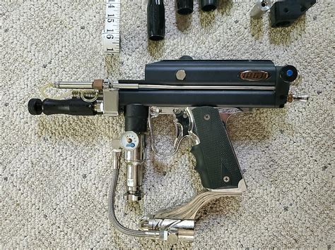 Right Feed Autococker With Dye Hinge Frame