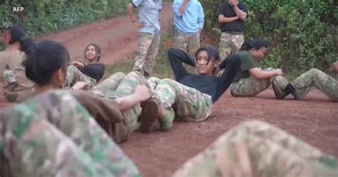 ရှေ့တန်းစစ်မြေပြင်က နွေဦးတော်လှန်ရေး အမျိုးသမီးစစ်သည်များ