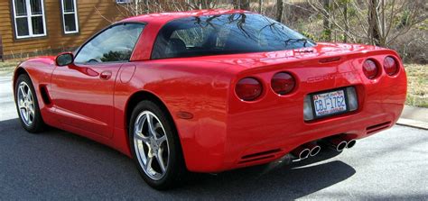 Torch Red 2000 Chevrolet Corvette