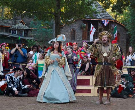 Renaissance Faire Costume Ideas Its Time For The Castles Renaissance