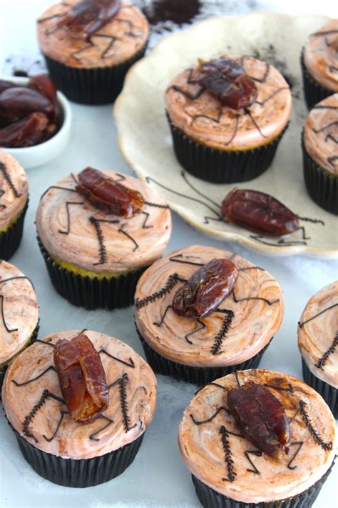 Cockroach Halloween Cupcakes The Squeaky Mixer