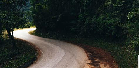 Prescriptive Easement Presumed In Dispute Over Landlocked Property