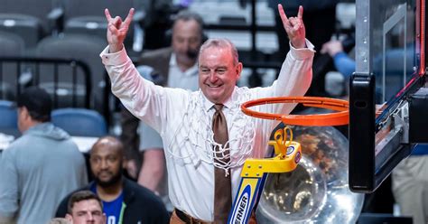 Vic Schaefer Emotionally Describes Importance Of Getting Texas To Final Four ‘its Not A Check