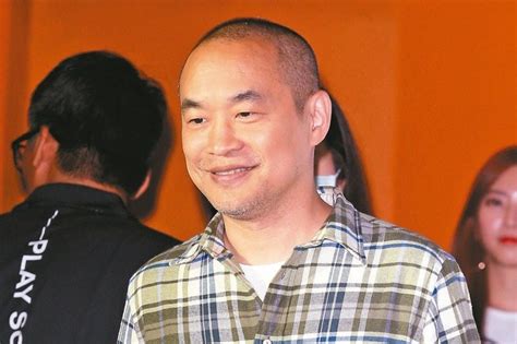 新歡？50歲黃立成傳帶19歲烏克蘭辣模回豪宅 台影最搶鏡 娛樂 世界新聞網