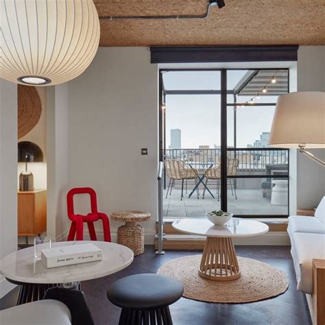 Gallery One Hundred Shoreditch Independent Hotel