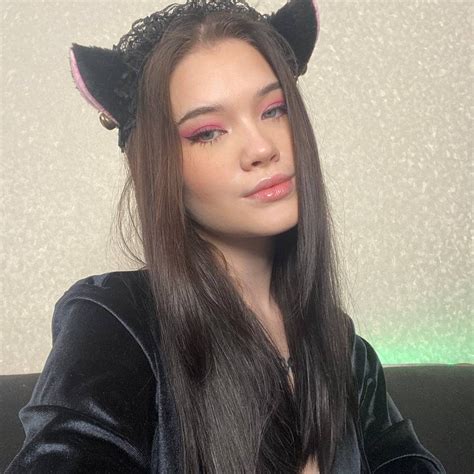 Lisa Ren Cam Model Free Live Sex Show And Chat Stripchat