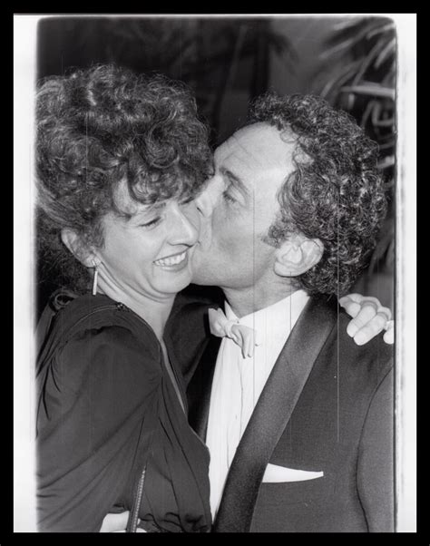 Bruce Weitz Y Vivian Davis