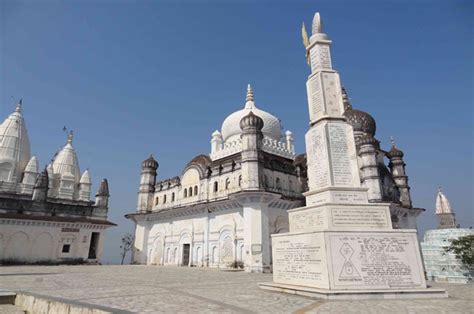 Shri Digambar Jain Tirth Pushpgiri Sonkatch Madhya Pradesh