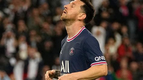 Messi Looks Angry At Being Replaced Icardi Gets Late Winner Fox News