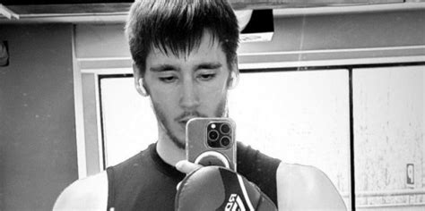 Kan Džinović Pokazao Telo U Teretani Informer Rs