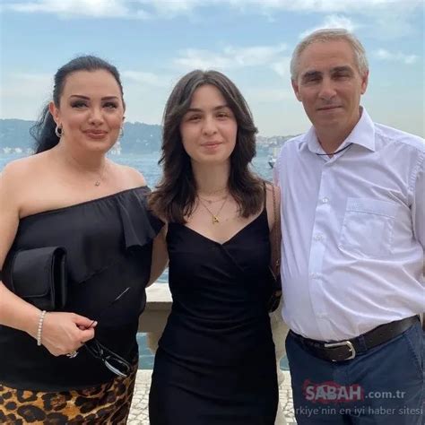 Esra Ceyhan Yıllar Sonra Ortaya çıktı Esra Ceyhanın Gözlerden Uzakta