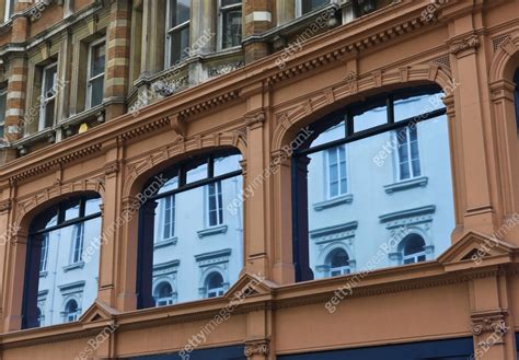 London Architecture Mayfair Classic Fassade In Sunny Afternoon 이미지
