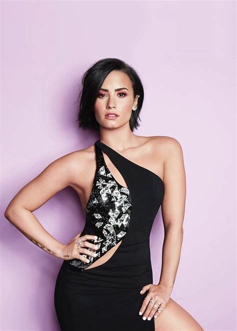 Demi Lovato Poses For Cosmopolitan Magazine September 2015 Photoshoot Demi Lovato Style Demi
