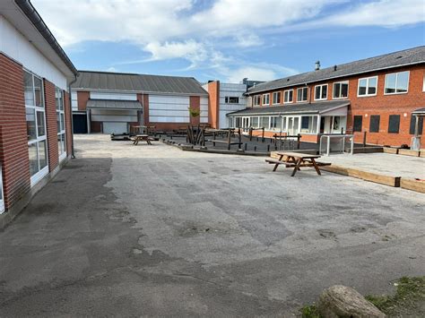 Hellested Friskole Og Hellested Friskole Og Børnehus