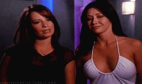 J007 Holly Marie Combs Pin 33675502