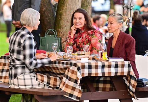 Sex And The City Star Kristin Davis 59 Shared A Pic That Left Fans At