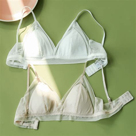 Thin Section Underwear Women Mulberry Silk Ultra Thin Non Steel Ring Bra Triangle Cup French