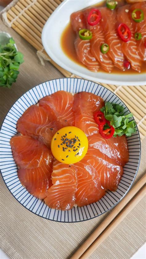 Korean Marinated Salmon Sashimi 연어장 Yeoneojang Recipe Salmon Sashimi Marinated Salmon