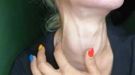 Neck Veins R Girlsveins