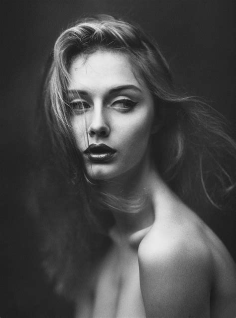 Dascha Zachar Rise Als Kunstdruck Oder Gemälde