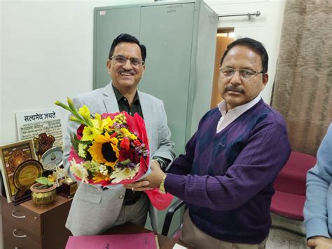 प्रो एम एम सेमवाल ने गढ़वाल विवि के मुख्य सतर्कता अधिकारी का पदभार किया ग्रहण रीजनल रिपोर्टर