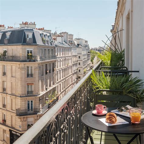 Capsule Paris A Michelin Guide Restaurant