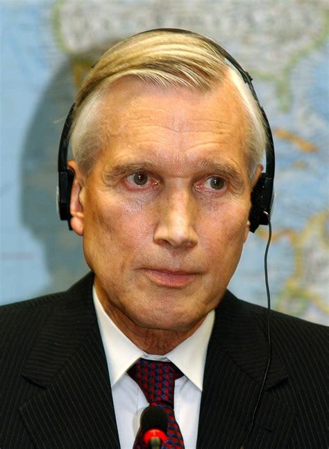 Ben Bot In 2007 Taakstraf Indie Advocaten