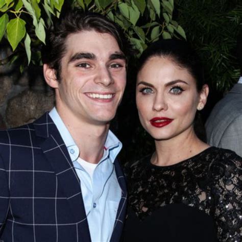 Breaking Bad Actor Rj Mitte Has A Net Worth Of 2 5 Million