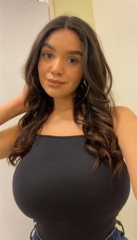 Full Shapes R2busty2hide