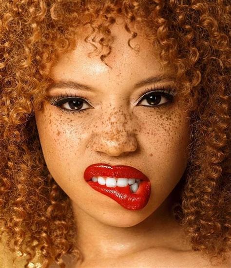 Maya Regí R Fitblackgirls