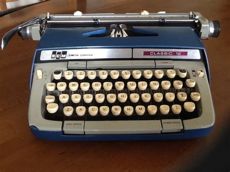 Difference Between Manual Typewriter And Electronic Typewriter At