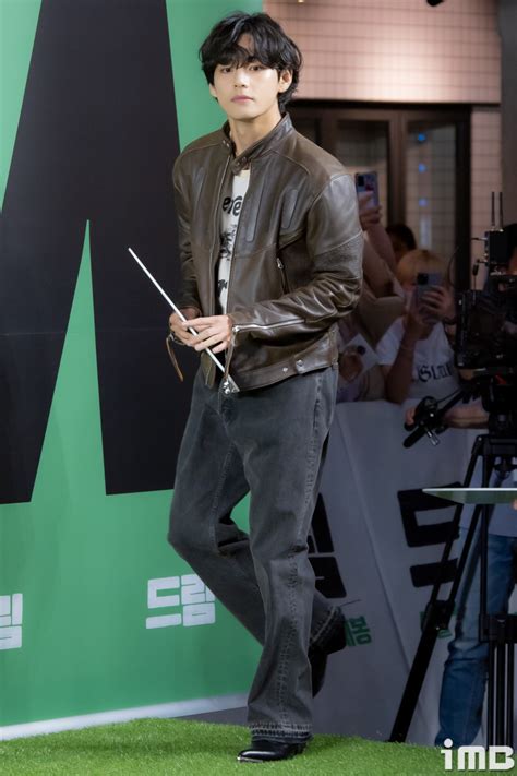 포토 Bts 뷔 정국 등장에 현장이 들썩