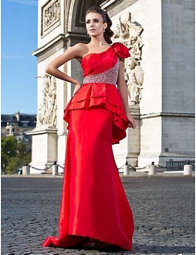 Pin De Rosa ⊱monteiro ╮ ⊱╮ ⊱╮ ⊱╮ ⊱╮ ⊱ Em ♡ Reds Fabulous Fashion