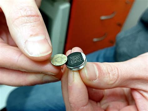 Transferring Grains From Single Grain Luminescence Discs To Sem Specimen Stubs
