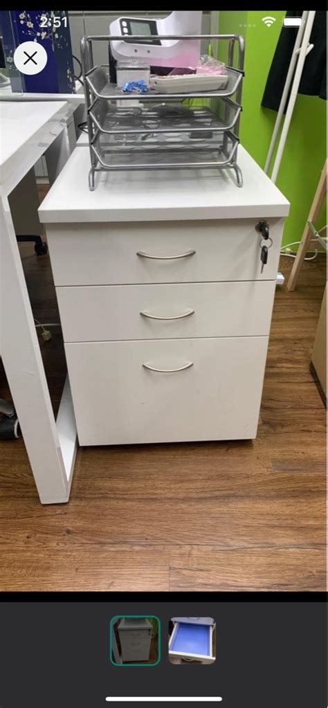 Pedastals Wide 3 Levels Furniture And Home Living Furniture Shelves Cabinets And Racks On