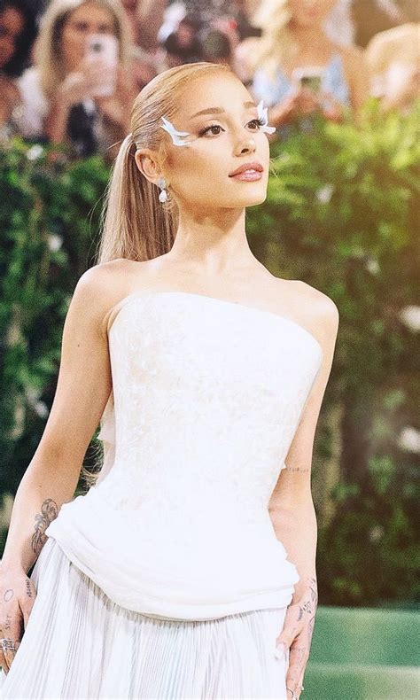 Ariana Grande Ideias De Maquiagem Foto Vestidos