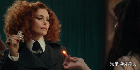 查理兹·塞隆、杨紫琼《善恶魔法学院》 知乎