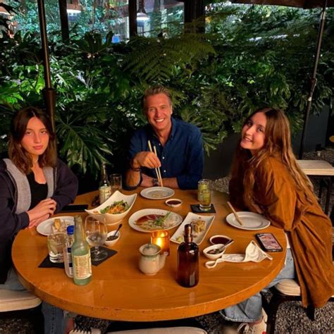 Juan Soler Celebra Nostálgico Que Su Hija Mia Ha Llegado A La Mayoría