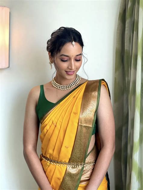 Top 999 Yellow Saree Images Amazing Collection Yellow Saree Images